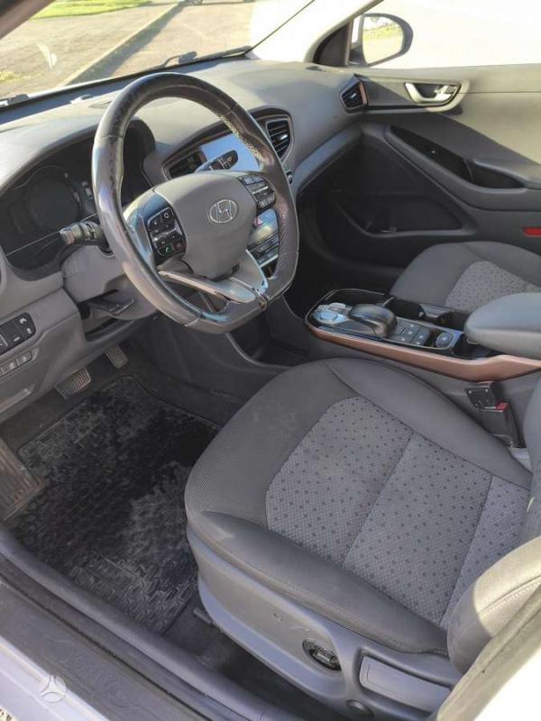 Balts Hyundai Ioniq 2019 Kauņa, ar dzinēja tilpumu 0.00 L un nobraukumu 135 tūkst. km par 9800 €, foto 7 vietnē AUTOMOTO.COM.LV