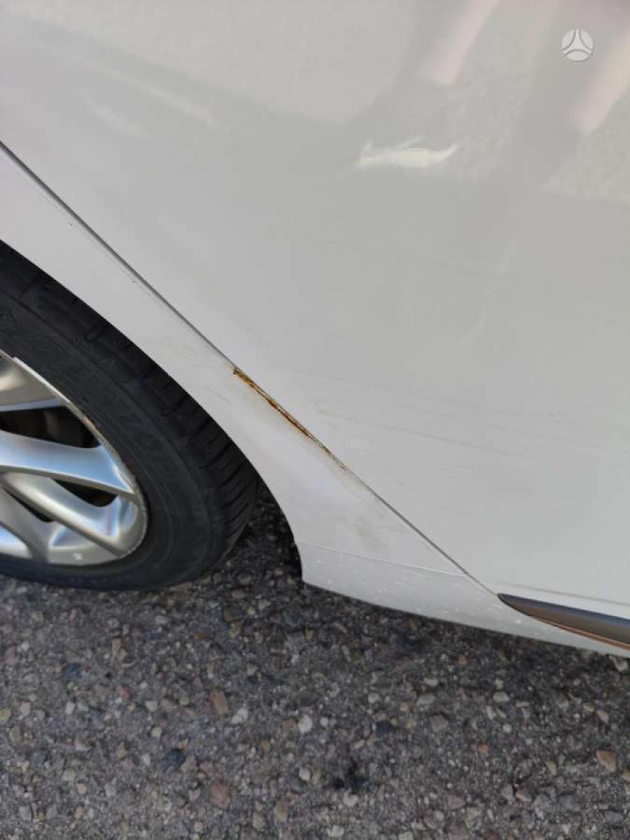 White Hyundai Ioniq 2019 in Kaunas, with an engine capacity of 0.00 L and mileage of 135 thousand km for 9800 €, photo 11 on AUTOMOTO.COM.LV