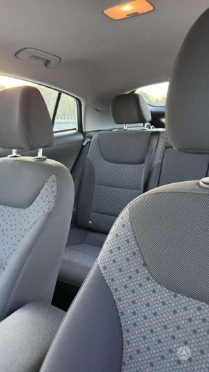 White Hyundai Ioniq 2019 in Vilnius, with an engine capacity of 0.00 L and mileage of 126 thousand km for 9500 €, photo 15 on AUTOMOTO.COM.LV