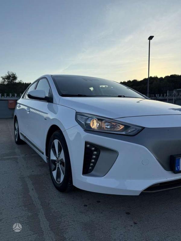 Balts Hyundai Ioniq 2019 Viļņa, ar dzinēja tilpumu 0.00 L un nobraukumu 126 tūkst. km par 9500 €, foto 8 vietnē AUTOMOTO.COM.LV