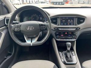 White Hyundai Ioniq 2019 in Panevezys, with an engine capacity of 1.58 L and mileage of 147 thousand km for 9950 €, photo 8 on AUTOMOTO.COM.LV