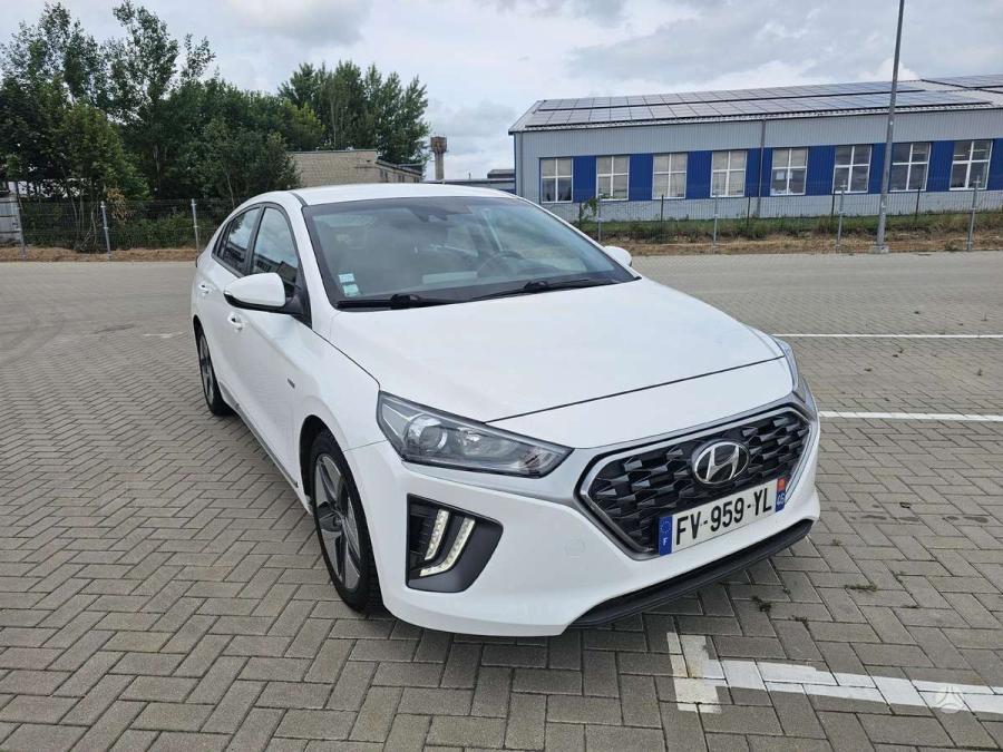Белый Хендай Ioniq 2020 в Таураге, объемом двигателя 1.60 л и пробегом 297 тыс. км за 9800 €, фото 5 на AUTOMOTO.COM.LV