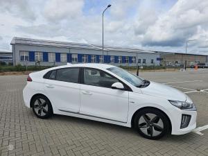 Белый Хендай Ioniq 2020 в Таураге, объемом двигателя 1.60 л и пробегом 297 тыс. км за 9800 €, фото 7 на AUTOMOTO.COM.LV