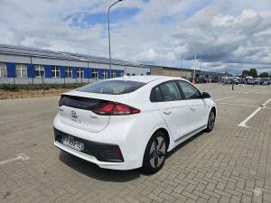 Белый Хендай Ioniq 2020 в Таураге, объемом двигателя 1.60 л и пробегом 297 тыс. км за 9800 €, фото 15 на AUTOMOTO.COM.LV
