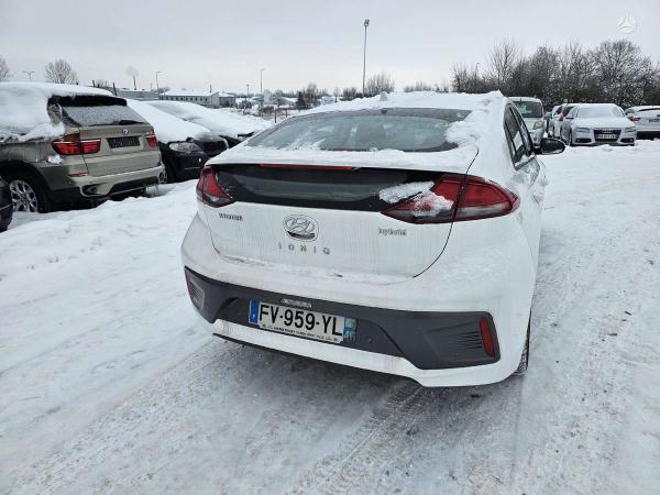 Белый Хендай Ioniq 2020 в Таураге, объемом двигателя 1.60 л и пробегом 297 тыс. км за 9400 €, фото 9 на AUTOMOTO.COM.LV