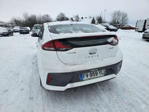 White Hyundai Ioniq 2020 in Taurage, with an engine capacity of 1.60 L and mileage of 297 thousand km for 9400 €, photo 11 on AUTOMOTO.COM.LV