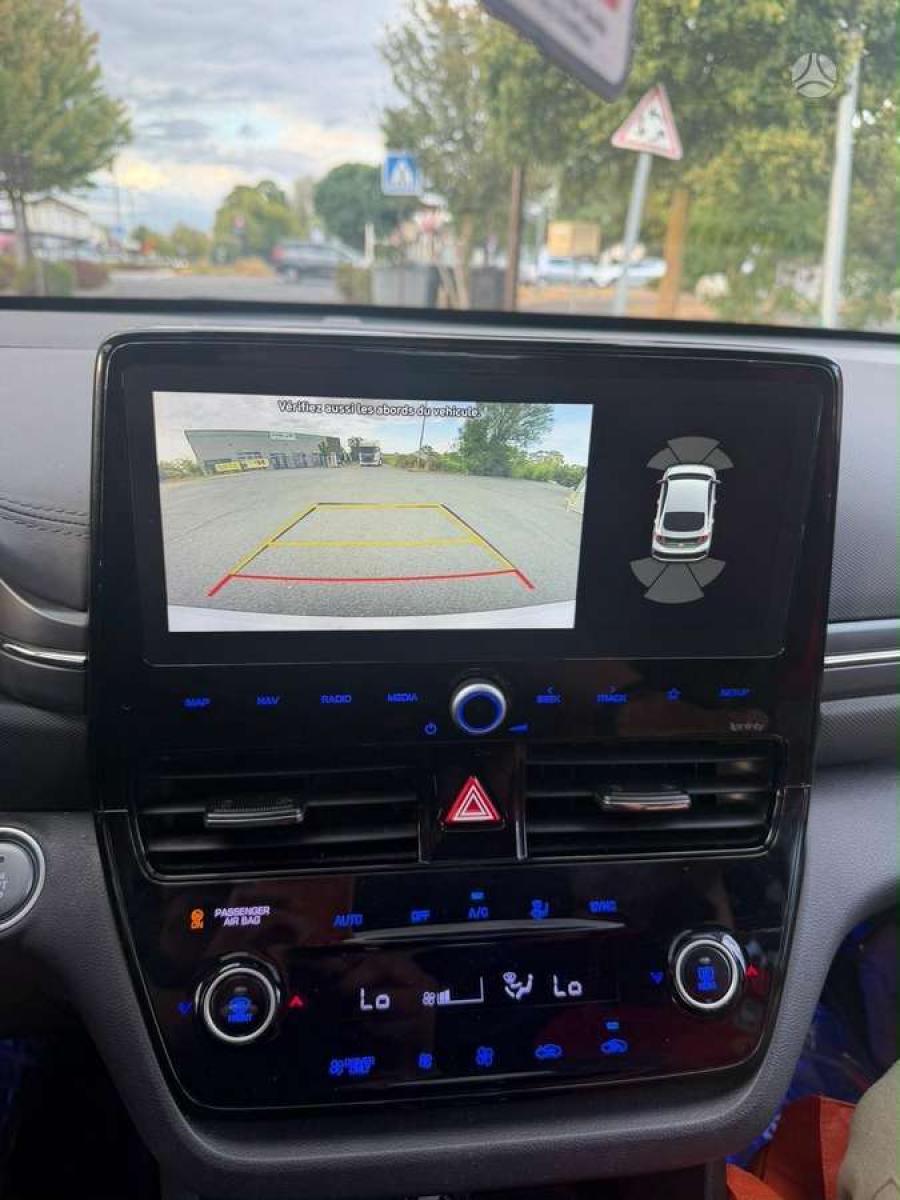 Balts Hyundai Ioniq 2020 Viļņa, ar dzinēja tilpumu 1.58 L un nobraukumu 150 tūkst. km par 15500 €, foto 5 vietnē AUTOMOTO.COM.LV