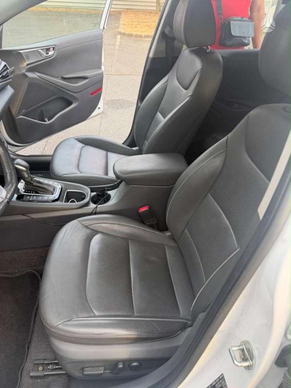 Balts Hyundai Ioniq 2020 Viļņa, ar dzinēja tilpumu 1.58 L un nobraukumu 150 tūkst. km par 15500 €, foto 8 vietnē AUTOMOTO.COM.LV