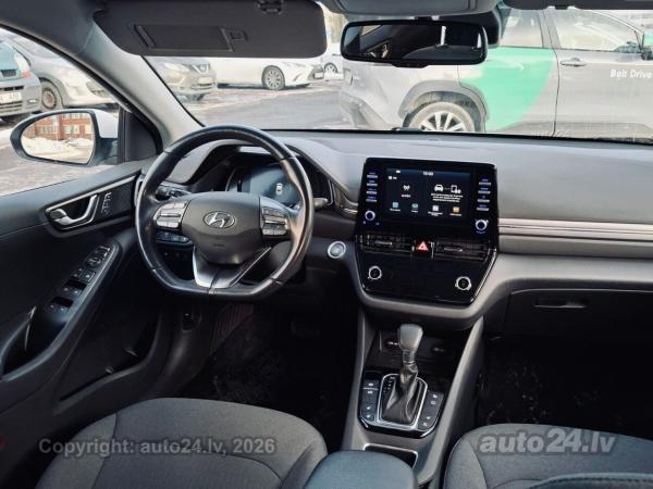 White Hyundai Ioniq 2021 in Tallinn, with an engine capacity of 1.60 L and mileage of 77 thousand km for 13500 €, photo 6 on AUTOMOTO.COM.LV