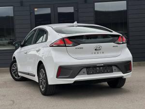White Hyundai Ioniq 2021 in Jelgava, with an engine capacity of 0.10 L and mileage of 47 thousand km for 16955 €, photo 3 on AUTOMOTO.COM.LV