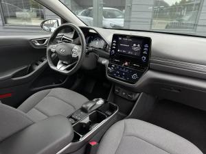 White Hyundai Ioniq 2021 in Jelgava, with an engine capacity of 0.10 L and mileage of 47 thousand km for 16955 €, photo 6 on AUTOMOTO.COM.LV