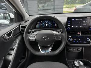 White Hyundai Ioniq 2021 in Jelgava, with an engine capacity of 0.10 L and mileage of 47 thousand km for 16955 €, photo 11 on AUTOMOTO.COM.LV