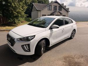 White Hyundai Ioniq 2021 in Taurage, with an engine capacity of 1.58 L and mileage of 332 thousand km for 9750 €, photo  on AUTOMOTO.COM.LV
