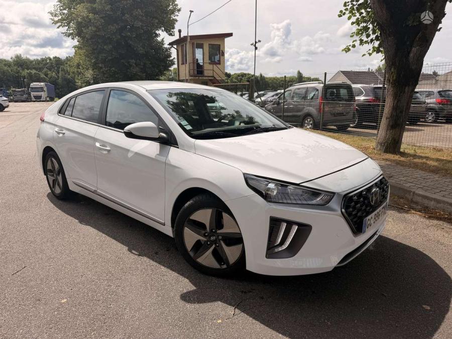 Balts Hyundai Ioniq 2021 Tauragė, ar dzinēja tilpumu 1.58 L un nobraukumu 332 tūkst. km par 9750 €, foto 3 vietnē AUTOMOTO.COM.LV