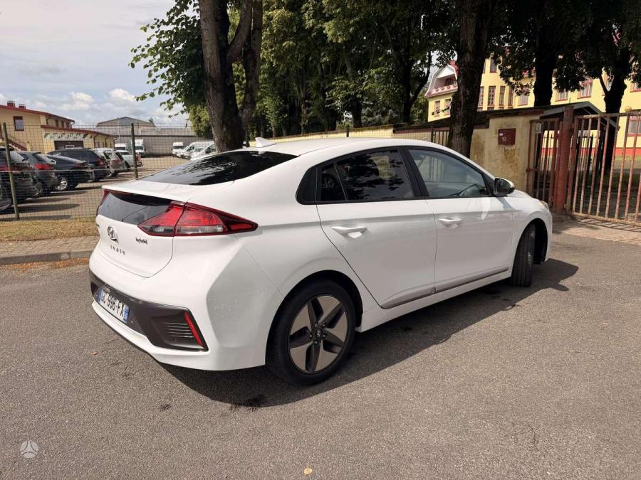 Balts Hyundai Ioniq 2021 Tauragė, ar dzinēja tilpumu 1.58 L un nobraukumu 332 tūkst. km par 9750 €, foto 6 vietnē AUTOMOTO.COM.LV