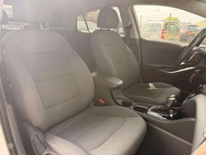 Balts Hyundai Ioniq 2021 Tauragė, ar dzinēja tilpumu 1.58 L un nobraukumu 332 tūkst. km par 9750 €, foto 14 vietnē AUTOMOTO.COM.LV