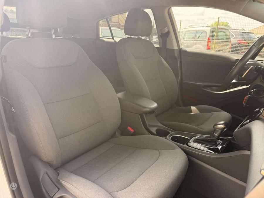 Balts Hyundai Ioniq 2021 Tauragė, ar dzinēja tilpumu 1.58 L un nobraukumu 332 tūkst. km par 9750 €, foto 14 vietnē AUTOMOTO.COM.LV