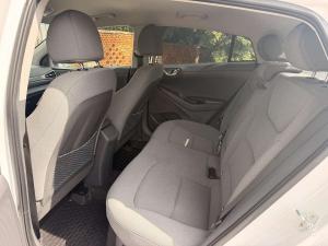 Balts Hyundai Ioniq 2021 Tauragė, ar dzinēja tilpumu 1.58 L un nobraukumu 332 tūkst. km par 9750 €, foto 16 vietnē AUTOMOTO.COM.LV