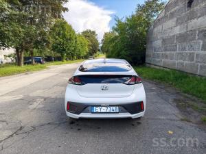 Balts Hyundai Ioniq 2021 Ogre, ar dzinēja tilpumu 1.60 L un nobraukumu 139 tūkst. km par 16850 €, foto 8 vietnē AUTOMOTO.COM.LV