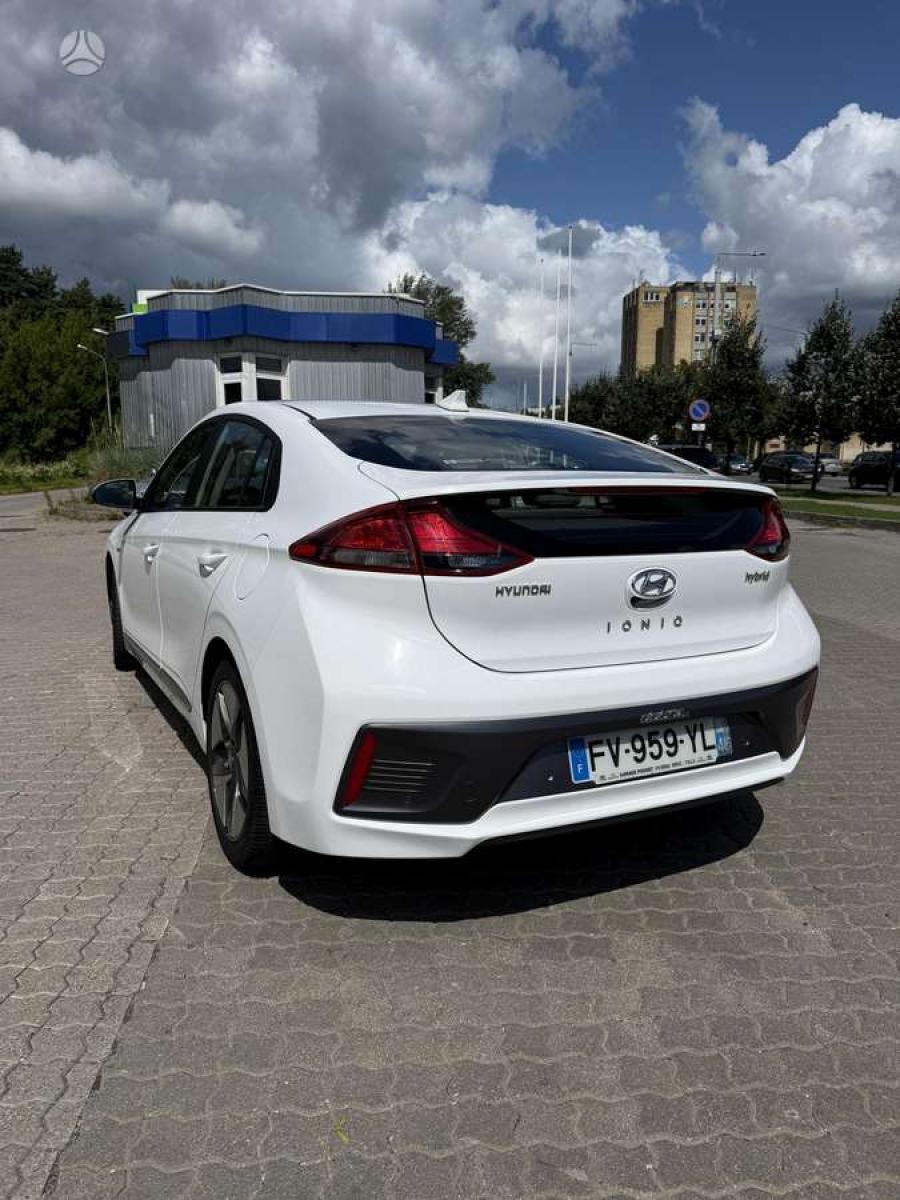 Balts Hyundai Ioniq 2021 Viļņa, ar dzinēja tilpumu 1.60 L un nobraukumu 296 tūkst. km par 10900 €, foto 4 vietnē AUTOMOTO.COM.LV