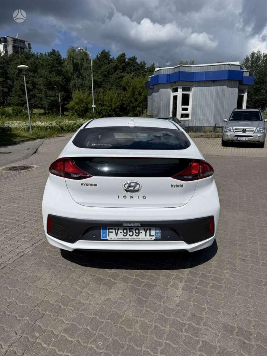 Balts Hyundai Ioniq 2021 Viļņa, ar dzinēja tilpumu 1.60 L un nobraukumu 296 tūkst. km par 10900 €, foto 5 vietnē AUTOMOTO.COM.LV