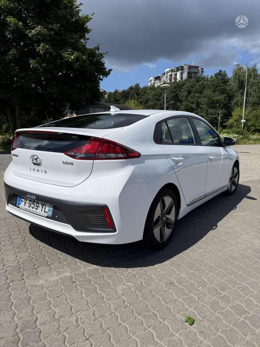 Balts Hyundai Ioniq 2021 Viļņa, ar dzinēja tilpumu 1.60 L un nobraukumu 296 tūkst. km par 10900 €, foto 6 vietnē AUTOMOTO.COM.LV