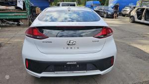White Hyundai Ioniq 2021 in Kaunas, with an engine capacity of 1.58 L and mileage of 126 thousand km for 5250 €, photo 6 on AUTOMOTO.COM.LV