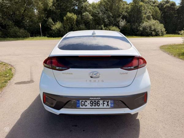 Белый Хендай Ioniq 2021 в Таураге, объемом двигателя 1.58 л и пробегом 332 тыс. км за 10000 €, фото 6 на AUTOMOTO.COM.LV
