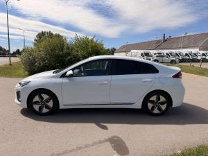 Белый Хендай Ioniq 2021 в Таураге, объемом двигателя 1.58 л и пробегом 332 тыс. км за 10000 €, фото 8 на AUTOMOTO.COM.LV