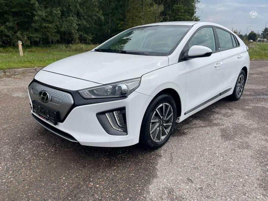 Белый Хендай Ioniq 2021 в Каунас, объемом двигателя 0.00 л и пробегом 77 тыс. км за 14650 €, фото 1 на AUTOMOTO.COM.LV