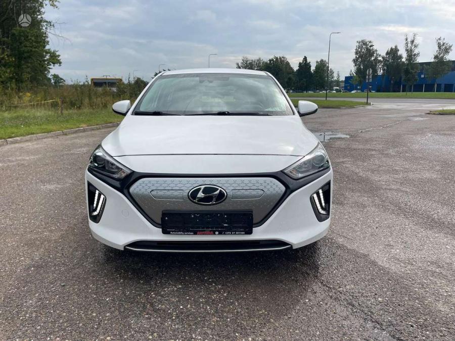 Белый Хендай Ioniq 2021 в Каунас, объемом двигателя 0.00 л и пробегом 77 тыс. км за 14650 €, фото 5 на AUTOMOTO.COM.LV