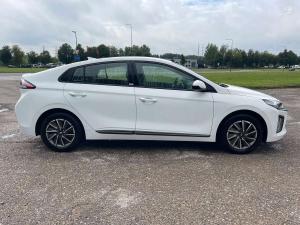 Белый Хендай Ioniq 2021 в Каунас, объемом двигателя 0.00 л и пробегом 77 тыс. км за 14650 €, фото 9 на AUTOMOTO.COM.LV