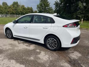 Белый Хендай Ioniq 2021 в Каунас, объемом двигателя 0.00 л и пробегом 77 тыс. км за 14650 €, фото 10 на AUTOMOTO.COM.LV