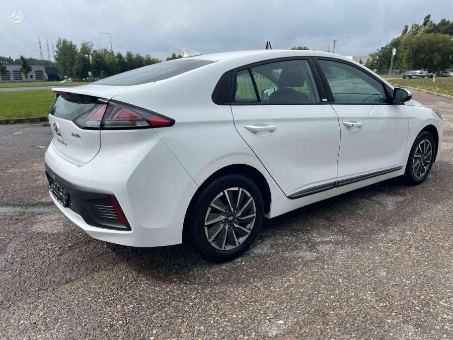Белый Хендай Ioniq 2021 в Каунас, объемом двигателя 0.00 л и пробегом 77 тыс. км за 14650 €, фото 15 на AUTOMOTO.COM.LV