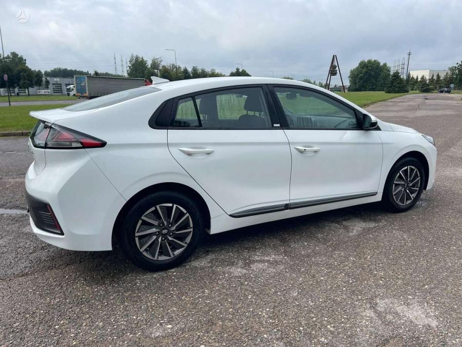 Белый Хендай Ioniq 2021 в Каунас, объемом двигателя 0.00 л и пробегом 77 тыс. км за 14650 €, фото 16 на AUTOMOTO.COM.LV