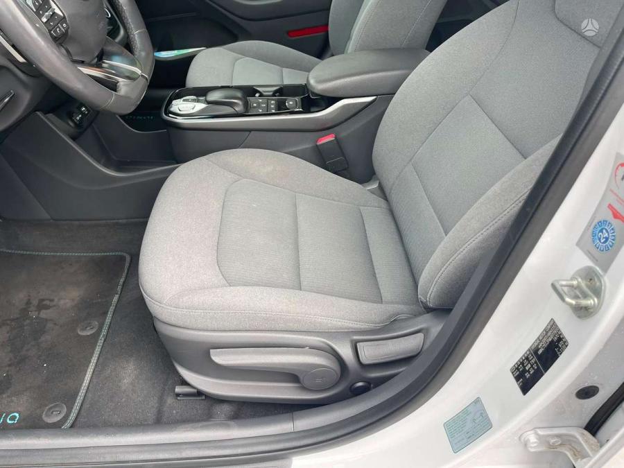 Белый Хендай Ioniq 2021 в Каунас, объемом двигателя 0.00 л и пробегом 77 тыс. км за 14650 €, фото 30 на AUTOMOTO.COM.LV