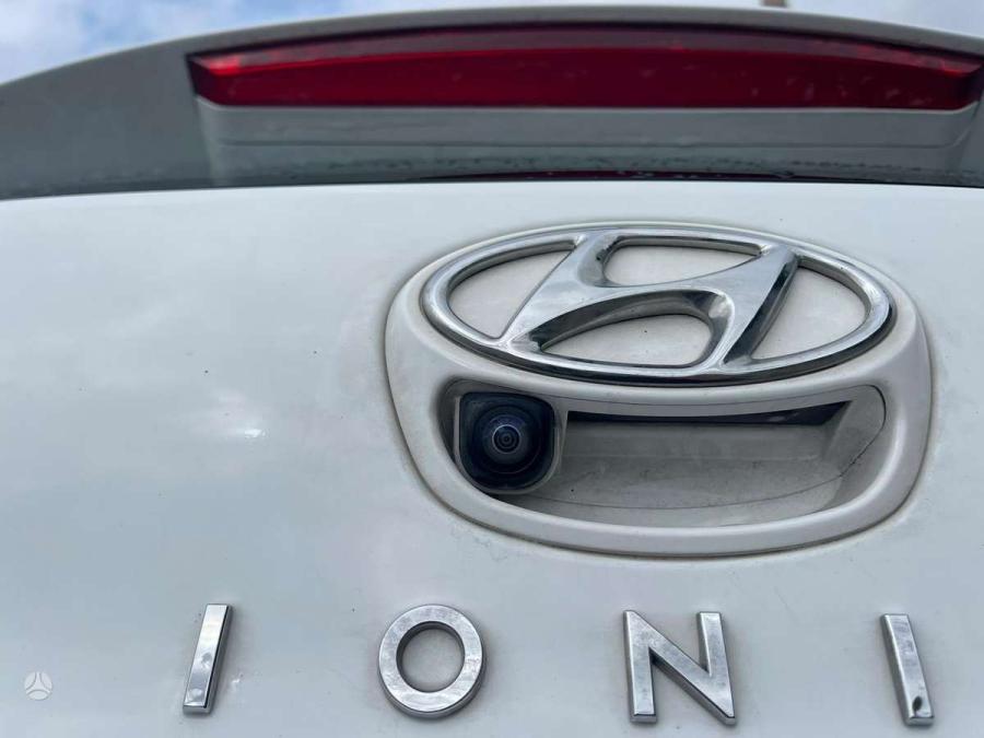 Белый Хендай Ioniq 2021 в Каунас, объемом двигателя 0.00 л и пробегом 77 тыс. км за 14650 €, фото 37 на AUTOMOTO.COM.LV