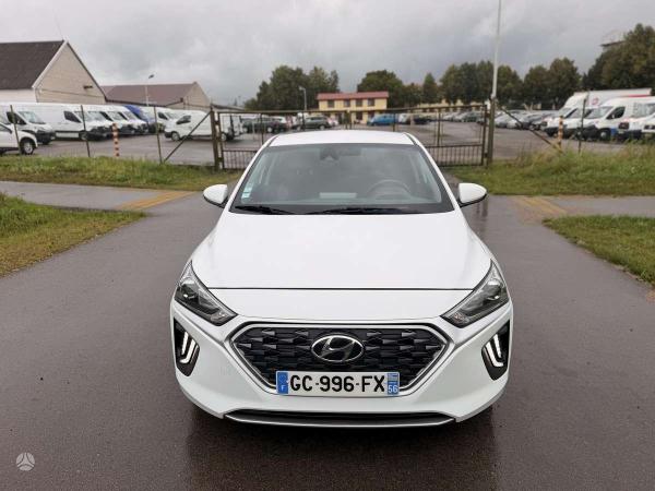 Hyundai Ioniq 2021 Tauragė vietnē Balts Hyundai Ioniq 2021 Tauragė, ar dzinēja tilpumu 1.58 L un nobraukumu 332 tūkst. km par 9900 €, foto 4 vietnē AUTOMOTO.COM.LV