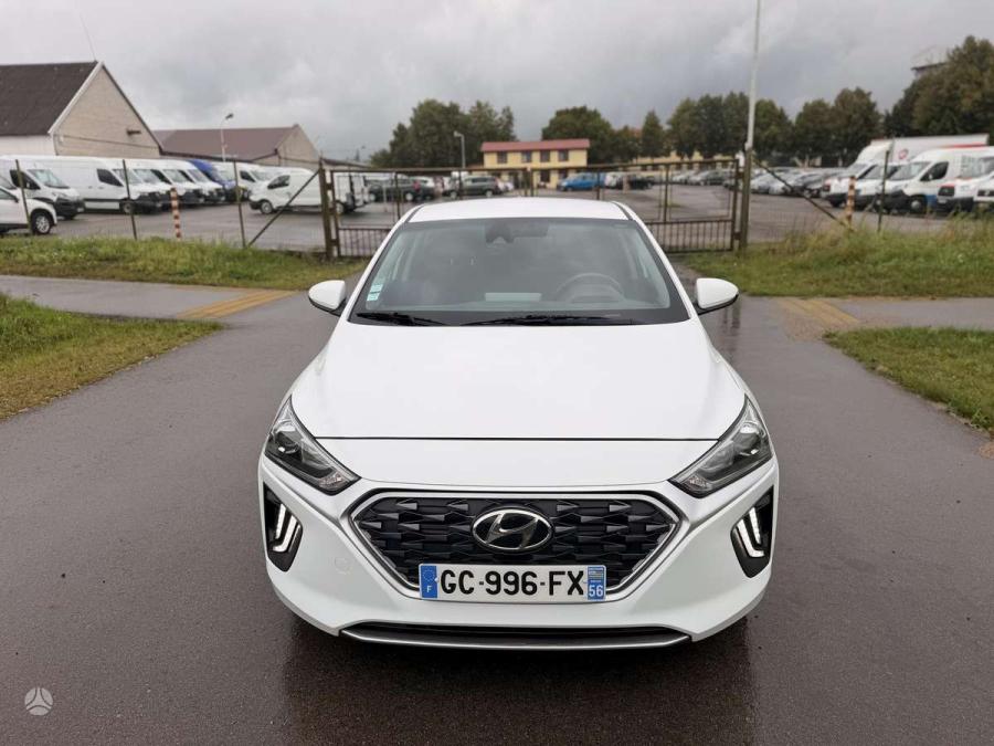 Balts Hyundai Ioniq 2021 Tauragė, ar dzinēja tilpumu 1.58 L un nobraukumu 332 tūkst. km par 9900 €, foto 4 vietnē AUTOMOTO.COM.LV