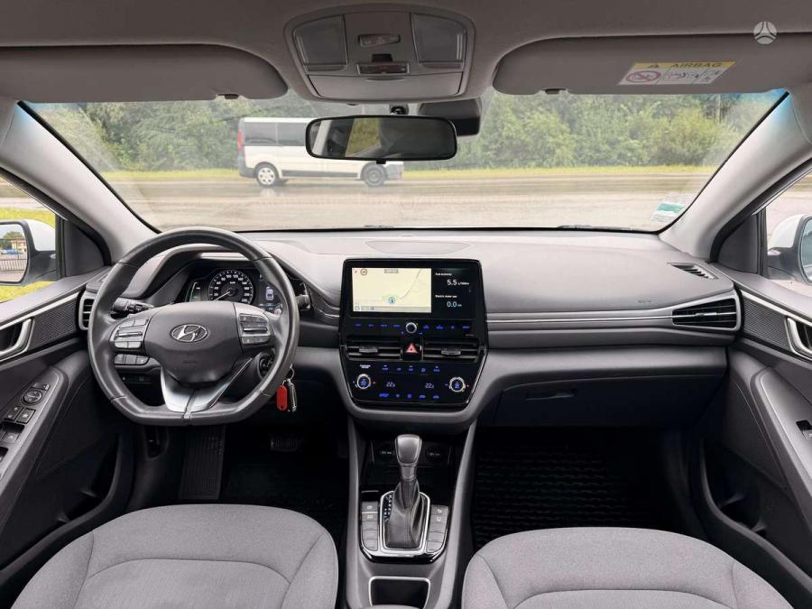 Balts Hyundai Ioniq 2021 Tauragė, ar dzinēja tilpumu 1.58 L un nobraukumu 332 tūkst. km par 9900 €, foto 12 vietnē AUTOMOTO.COM.LV