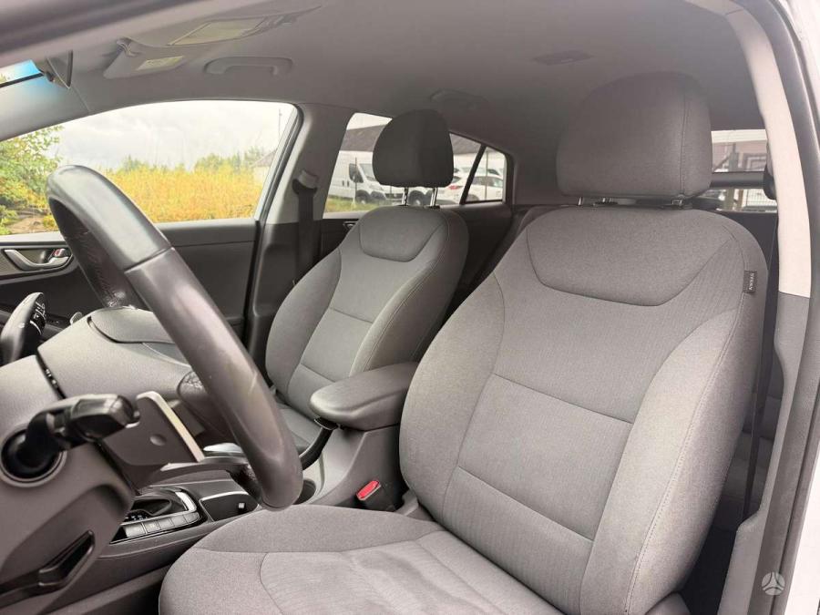 Balts Hyundai Ioniq 2021 Tauragė, ar dzinēja tilpumu 1.58 L un nobraukumu 332 tūkst. km par 9900 €, foto 13 vietnē AUTOMOTO.COM.LV