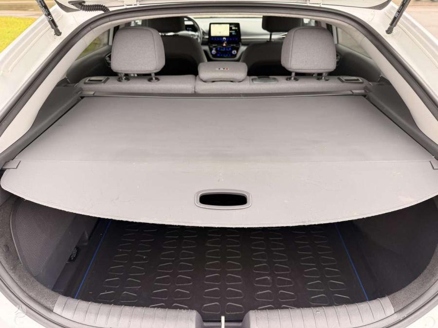 Balts Hyundai Ioniq 2021 Tauragė, ar dzinēja tilpumu 1.58 L un nobraukumu 332 tūkst. km par 9900 €, foto 18 vietnē AUTOMOTO.COM.LV