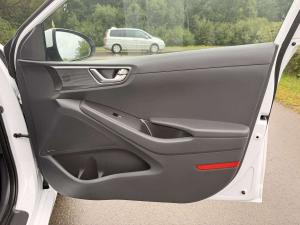 Balts Hyundai Ioniq 2021 Tauragė, ar dzinēja tilpumu 1.58 L un nobraukumu 332 tūkst. km par 9900 €, foto 24 vietnē AUTOMOTO.COM.LV