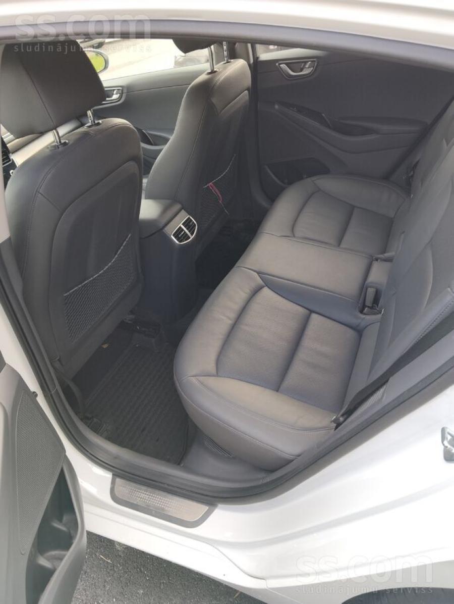 Balts Hyundai Ioniq 2021 Rīga, ar dzinēja tilpumu 1.60 L un nobraukumu 149 tūkst. km par 16335 €, foto 8 vietnē AUTOMOTO.COM.LV