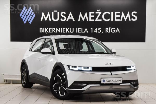 White Hyundai Ioniq 2022 in Riga, with an engine capacity of 0.00 L and mileage of 123 thousand km for 26490 €, photo 4 on AUTOMOTO.COM.LV