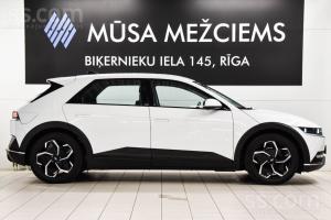 White Hyundai Ioniq 2022 in Riga, with an engine capacity of 0.00 L and mileage of 123 thousand km for 25990 €, photo 5 on AUTOMOTO.COM.LV