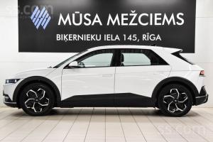 White Hyundai Ioniq 2022 in Riga, with an engine capacity of 0.00 L and mileage of 123 thousand km for 25990 €, photo 6 on AUTOMOTO.COM.LV