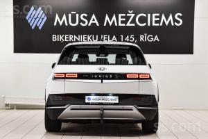 White Hyundai Ioniq 2022 in Riga, with an engine capacity of 0.00 L and mileage of 123 thousand km for 25990 €, photo 8 on AUTOMOTO.COM.LV