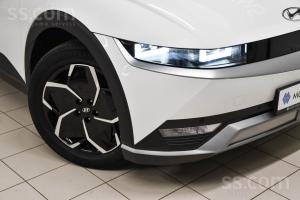 White Hyundai Ioniq 2022 in Riga, with an engine capacity of 0.00 L and mileage of 123 thousand km for 25990 €, photo 10 on AUTOMOTO.COM.LV