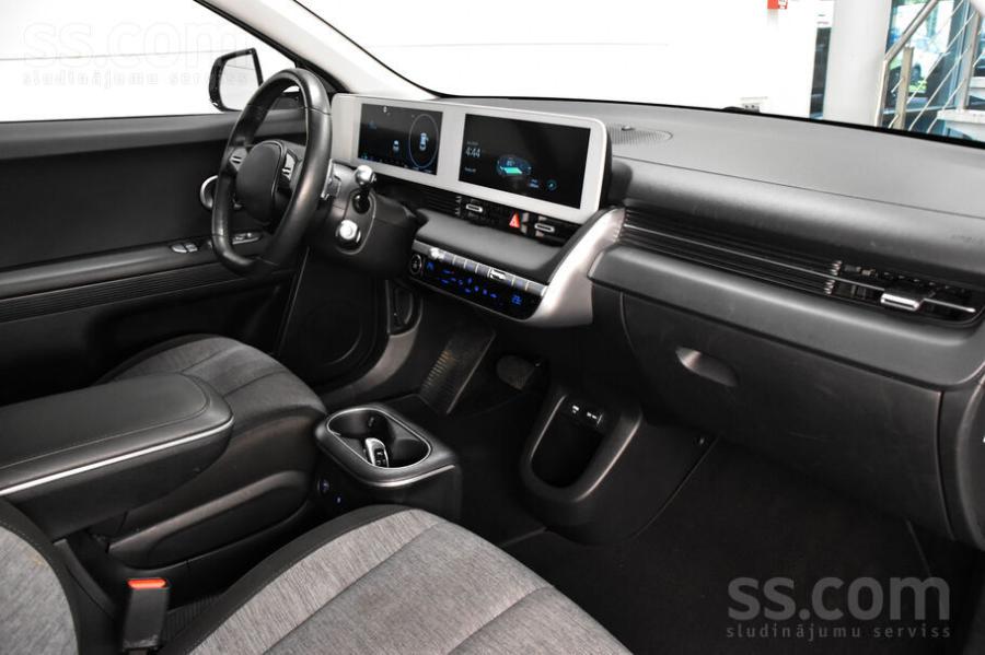 White Hyundai Ioniq 2022 in Riga, with an engine capacity of 0.00 L and mileage of 123 thousand km for 25990 €, photo 16 on AUTOMOTO.COM.LV